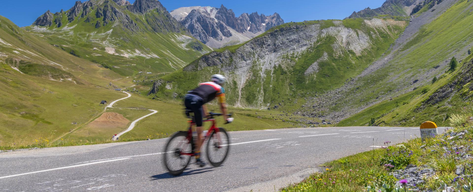The classic route des grandes alpes - Route des Grandes Alpes by bike ...