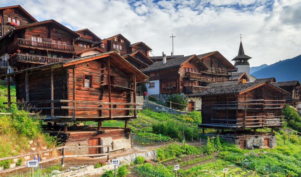 Self guided hiking haute route - Highlights of the Swiss Walker's Haute ...
