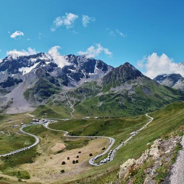 Hiking through the french Alps - Mont-Blanc Experience